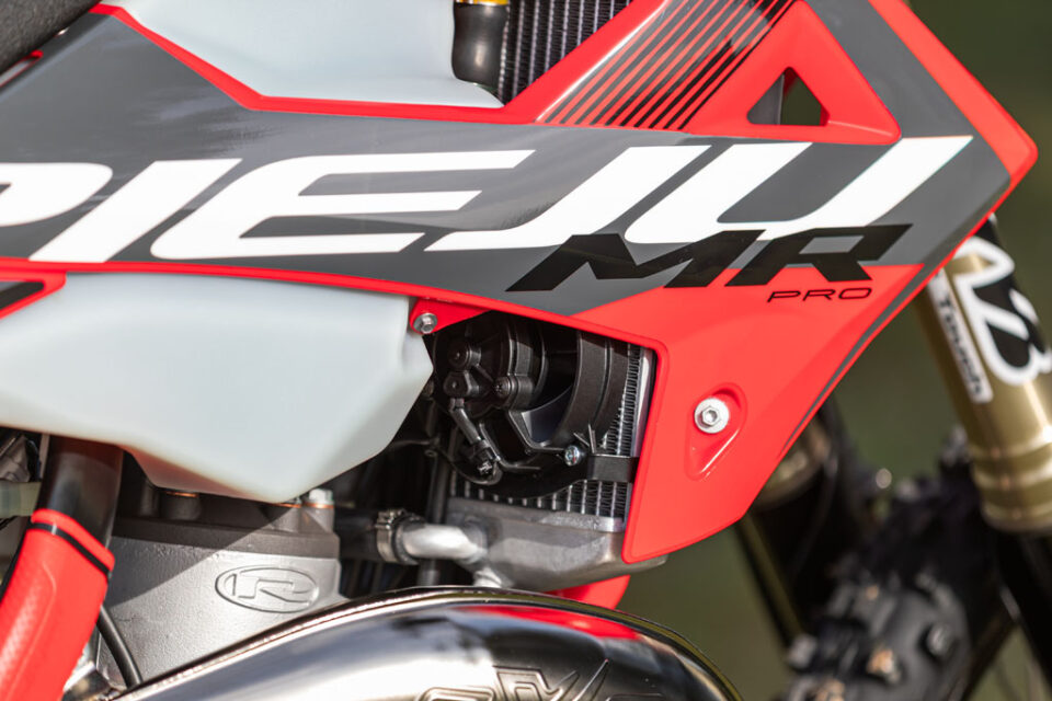 Rieju MR 300i im Test: So fährt sich die neue 2-Takt-Einspritzung ...