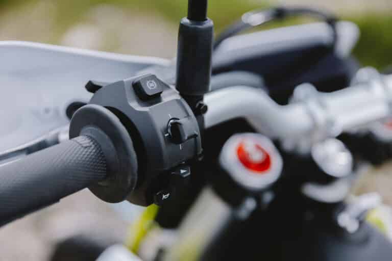 Husqvarna Mobility präsentiert die neue 701 Enduro & 701 Supermoto 2026 ...